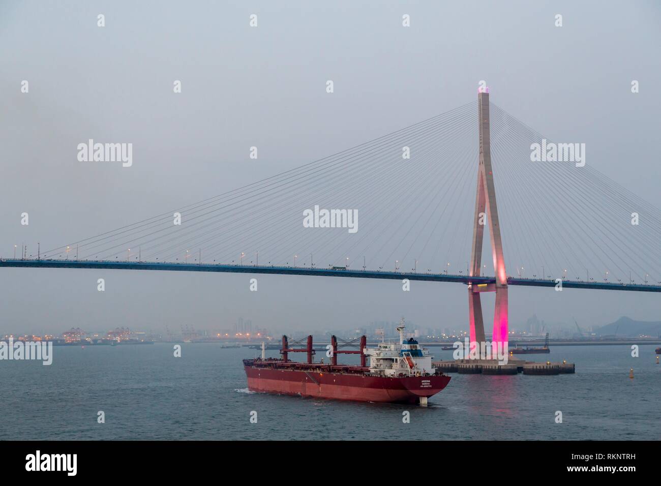 Incheon bridge hi-res stock photography and images - Alamy