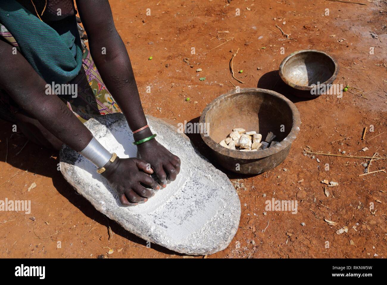 African woman traditional food hi-res stock photography and images - Alamy