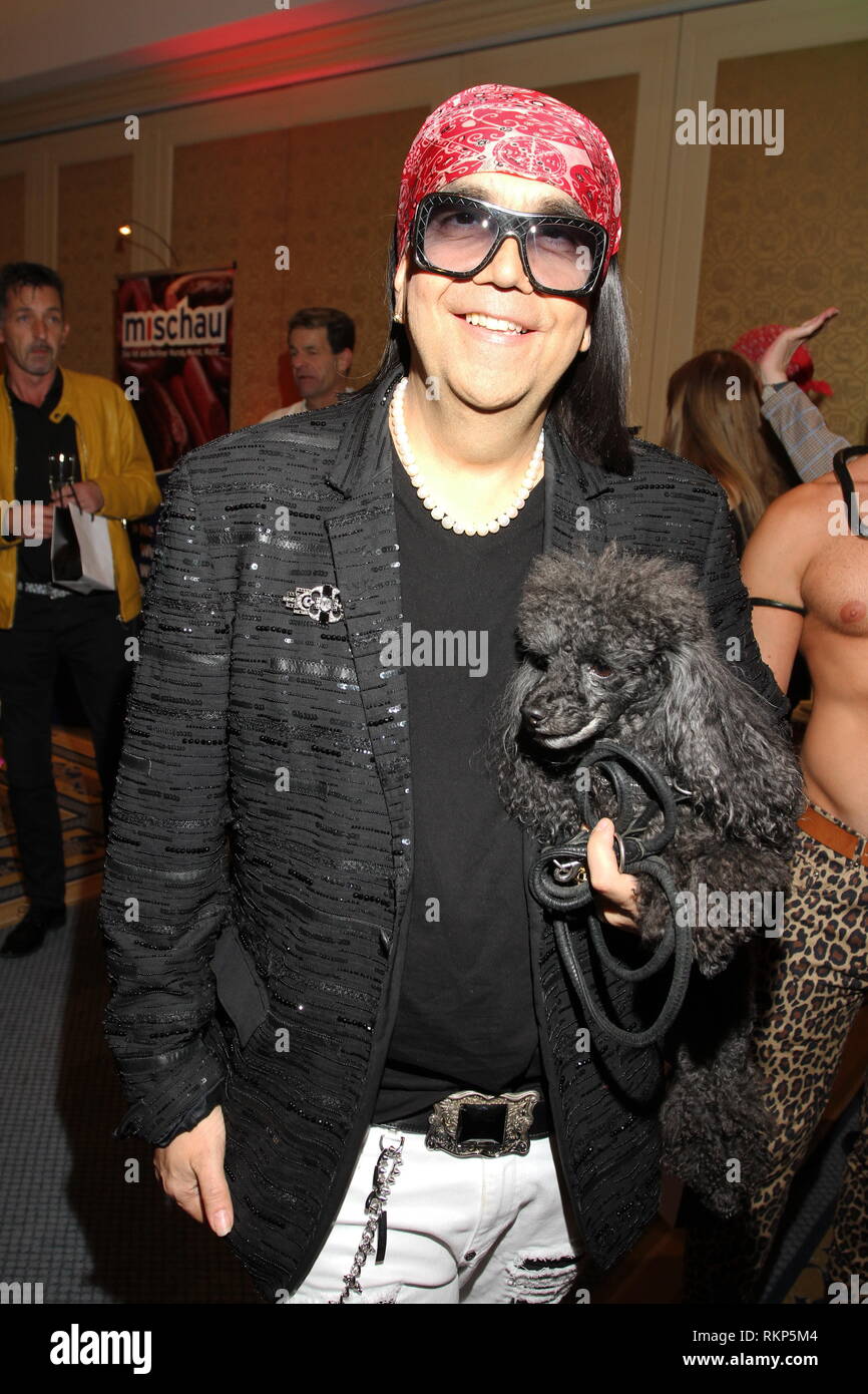 Mike shiva hi-res stock photography and images - Alamy