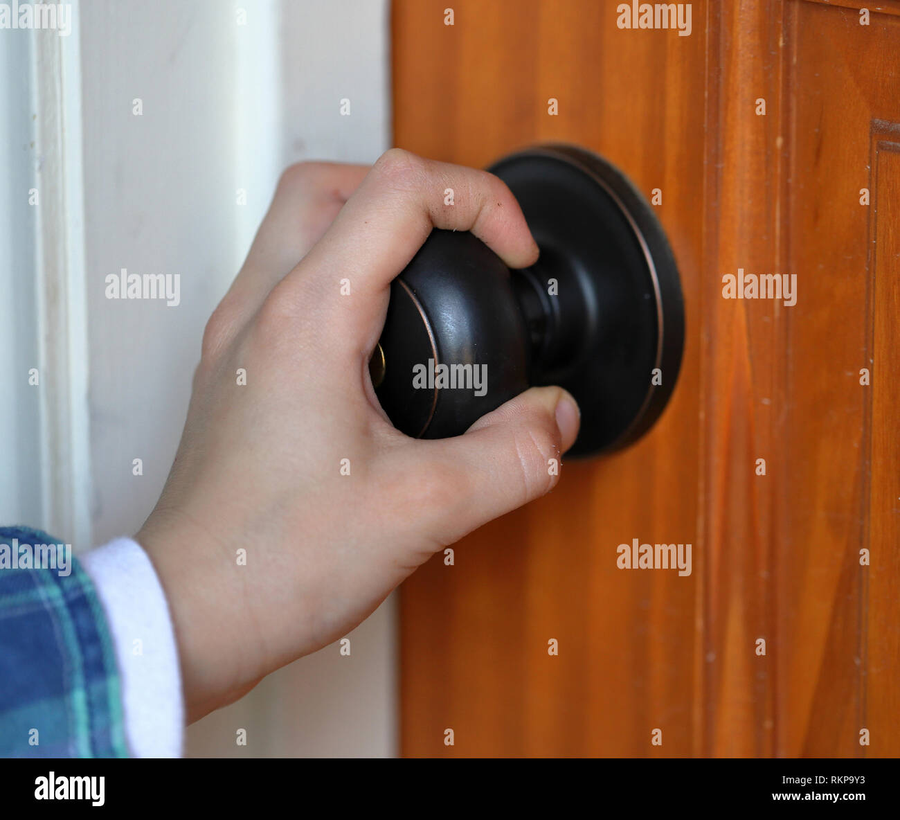 Door knob hand hi-res stock photography and images - Alamy Door knob hand hi-res stock photography and images - Alamy
