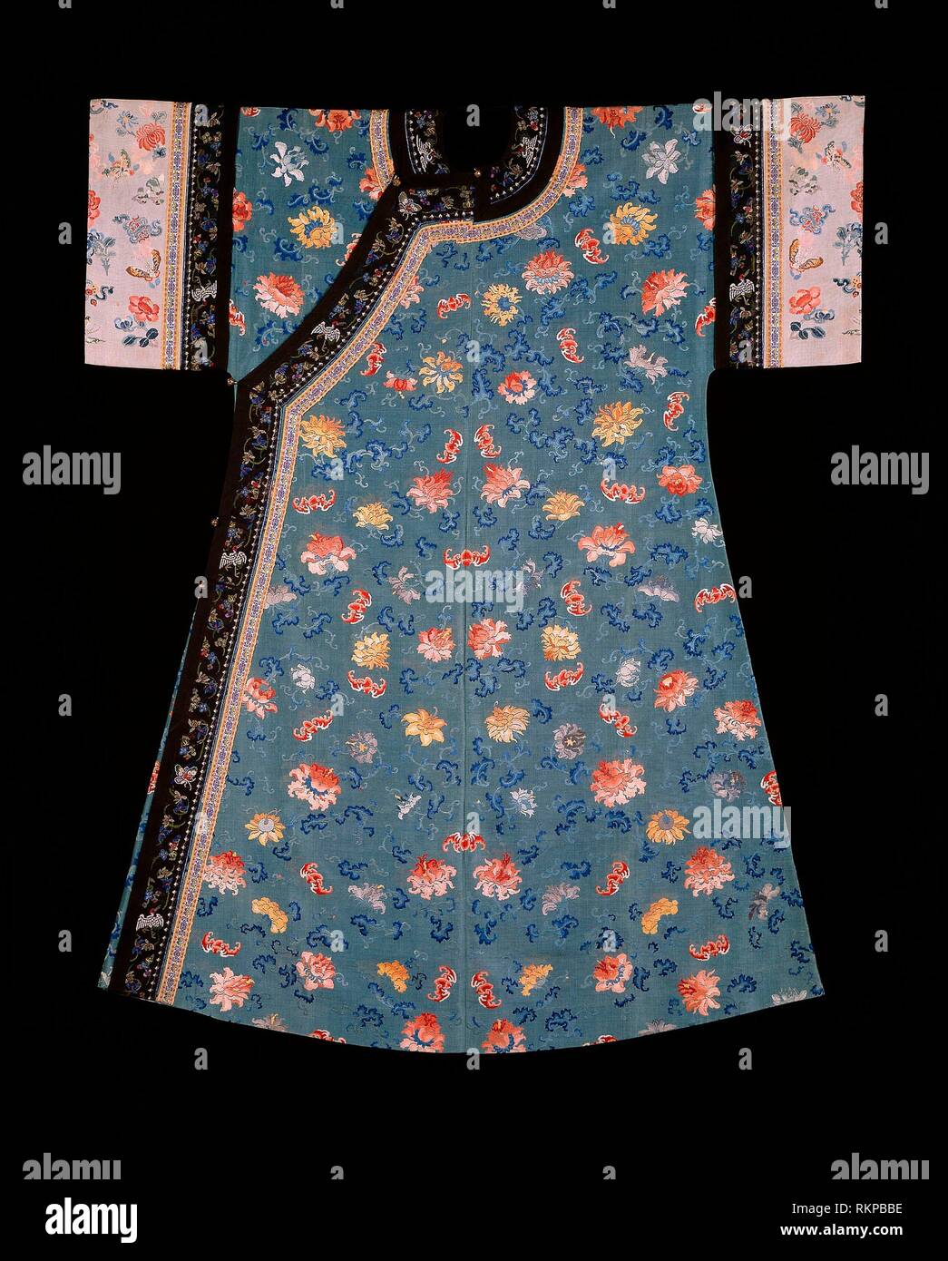 Manchu womans informal court robe hi-res stock photography and images ...