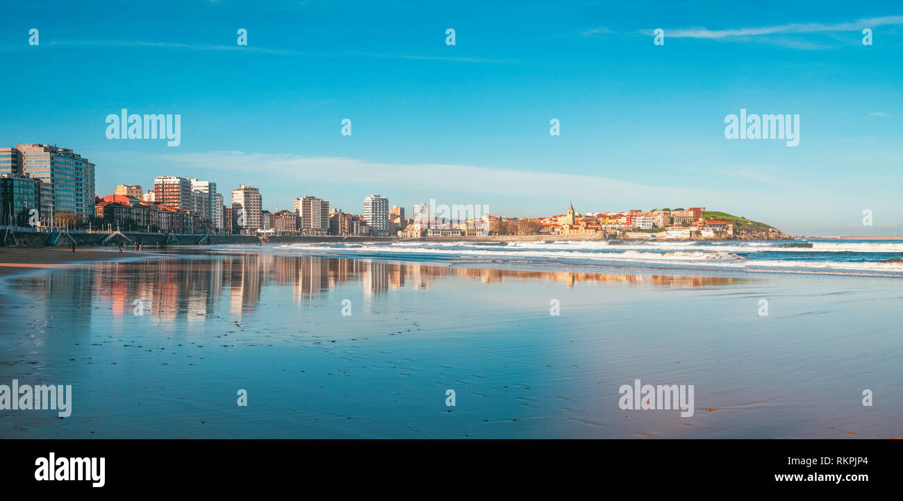 Beach gijon hi-res stock photography and images - Alamy