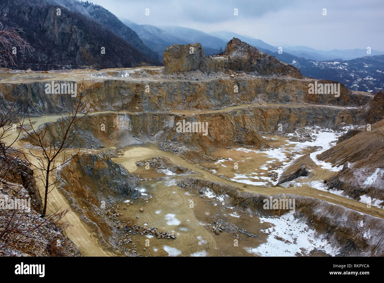 Sandstone quarry quarrying stone hi-res stock photography and images ...