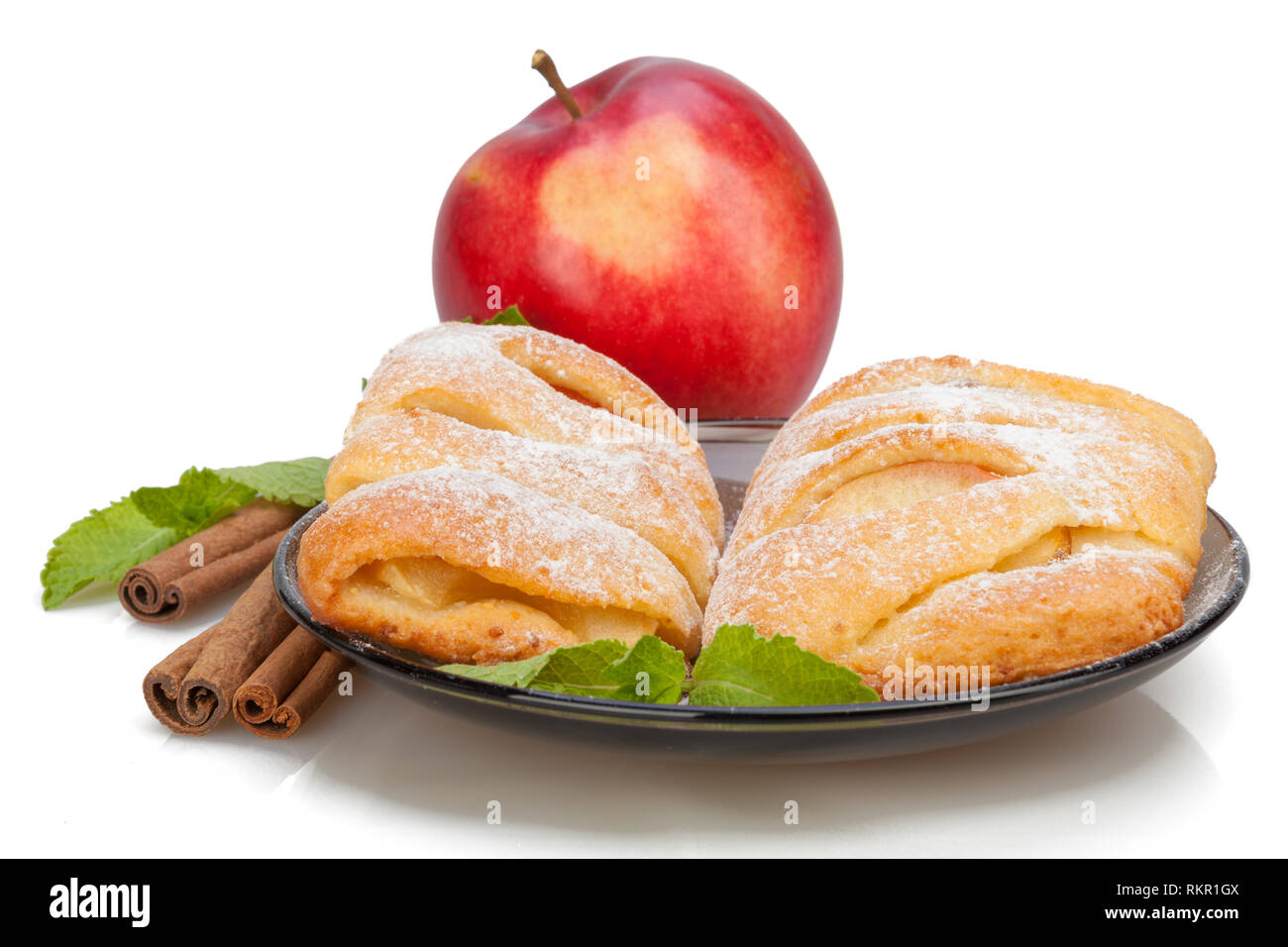 Tasty cinnamon bun hi-res stock photography and images - Alamy