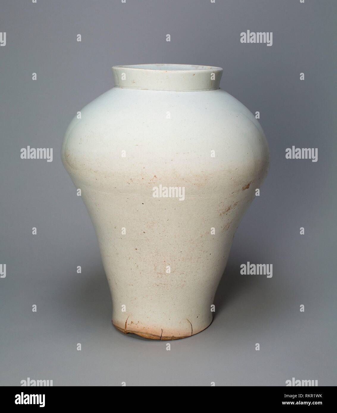 Joseon Dynasty Jar High Resolution Stock Photography and Images - Alamy