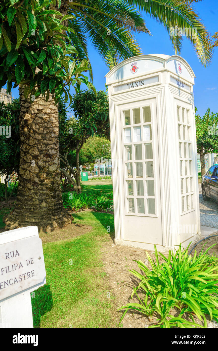 White telephone booth hi-res stock photography and images - Alamy