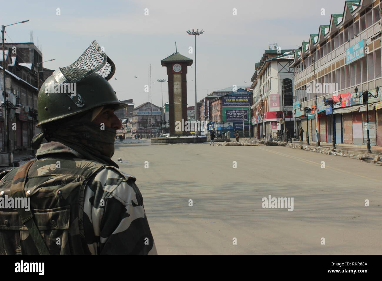 Srinagar, India. 11th Feb, 2019. Kashmir valley remain's shut to mark ...