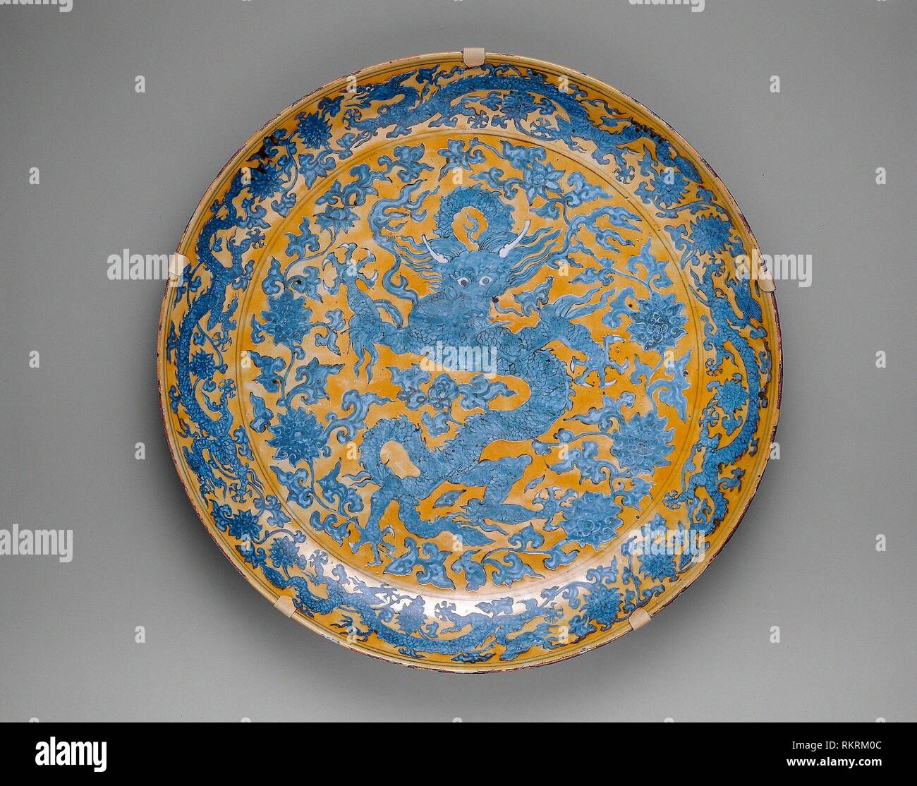 Ming plate hi-res stock photography and images - Alamy
