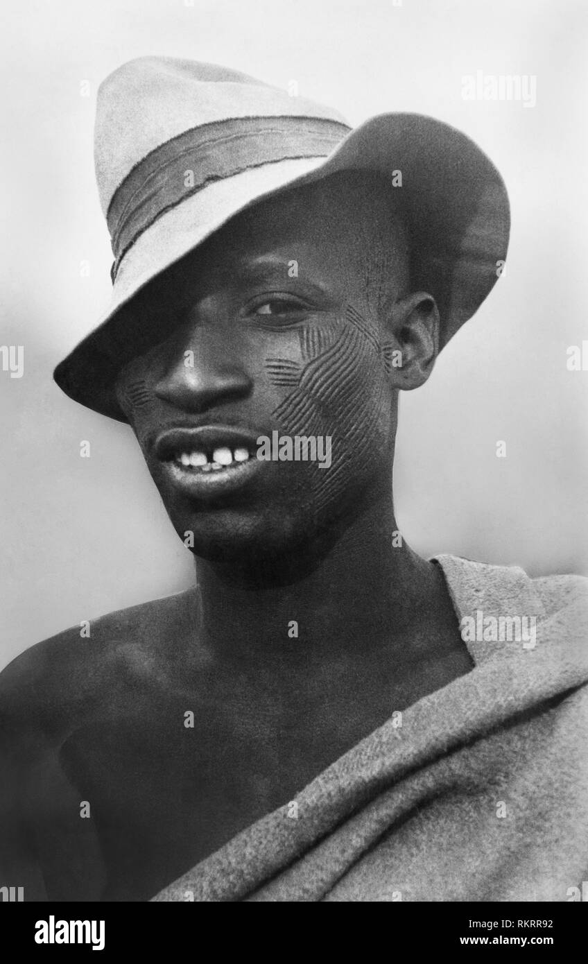 miner of tin mines of Jos, nigeria, africa 1920 1930 Stock Photo - Alamy