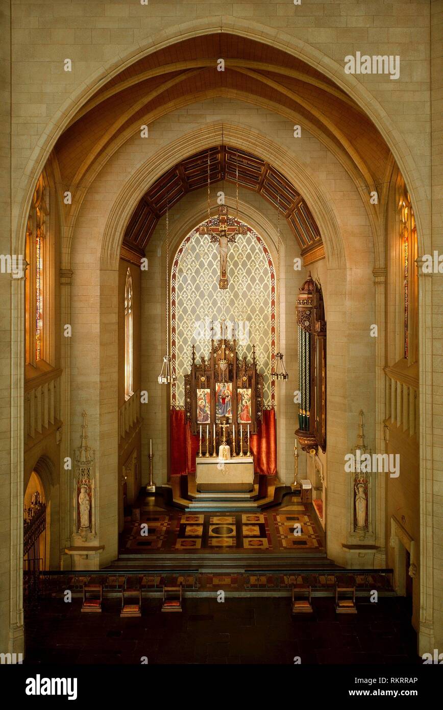 American gothic building hi-res stock photography and images - Alamy