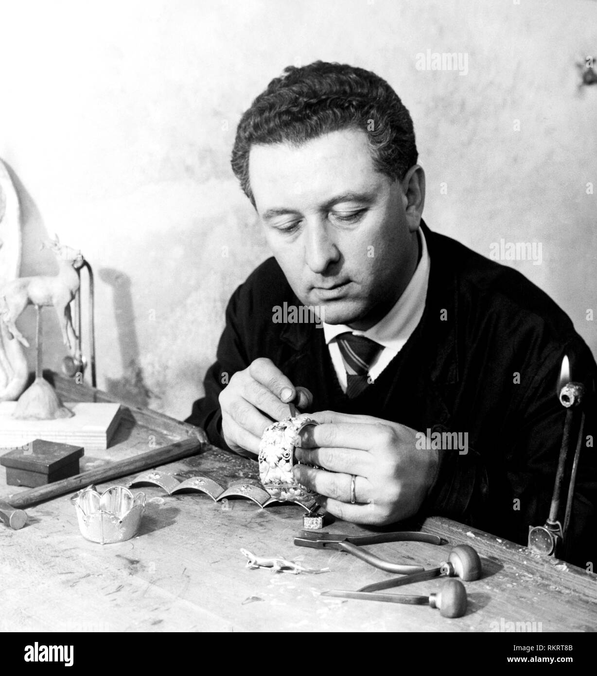 Handicraft jewel image Black and White Stock Photos & Images - Alamy