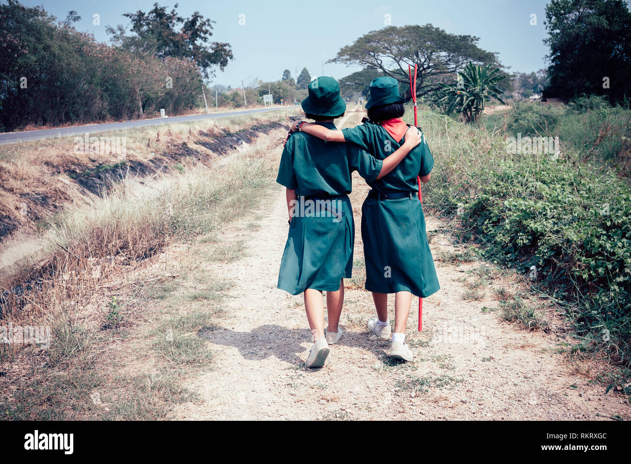 Two girl scouts hi-res stock photography and images - Alamy