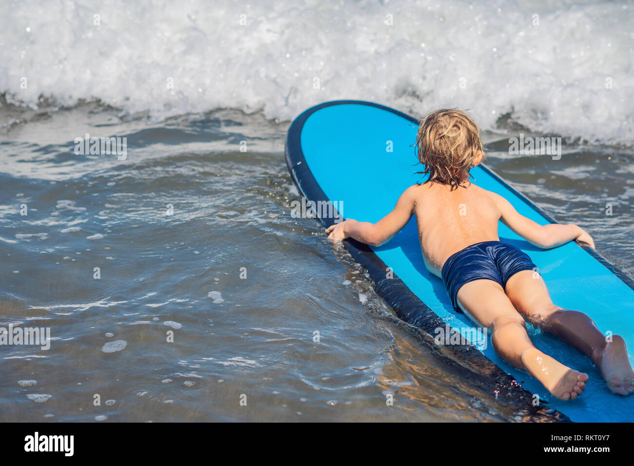 Hawaii teen blond hi-res stock photography and images - Alamy