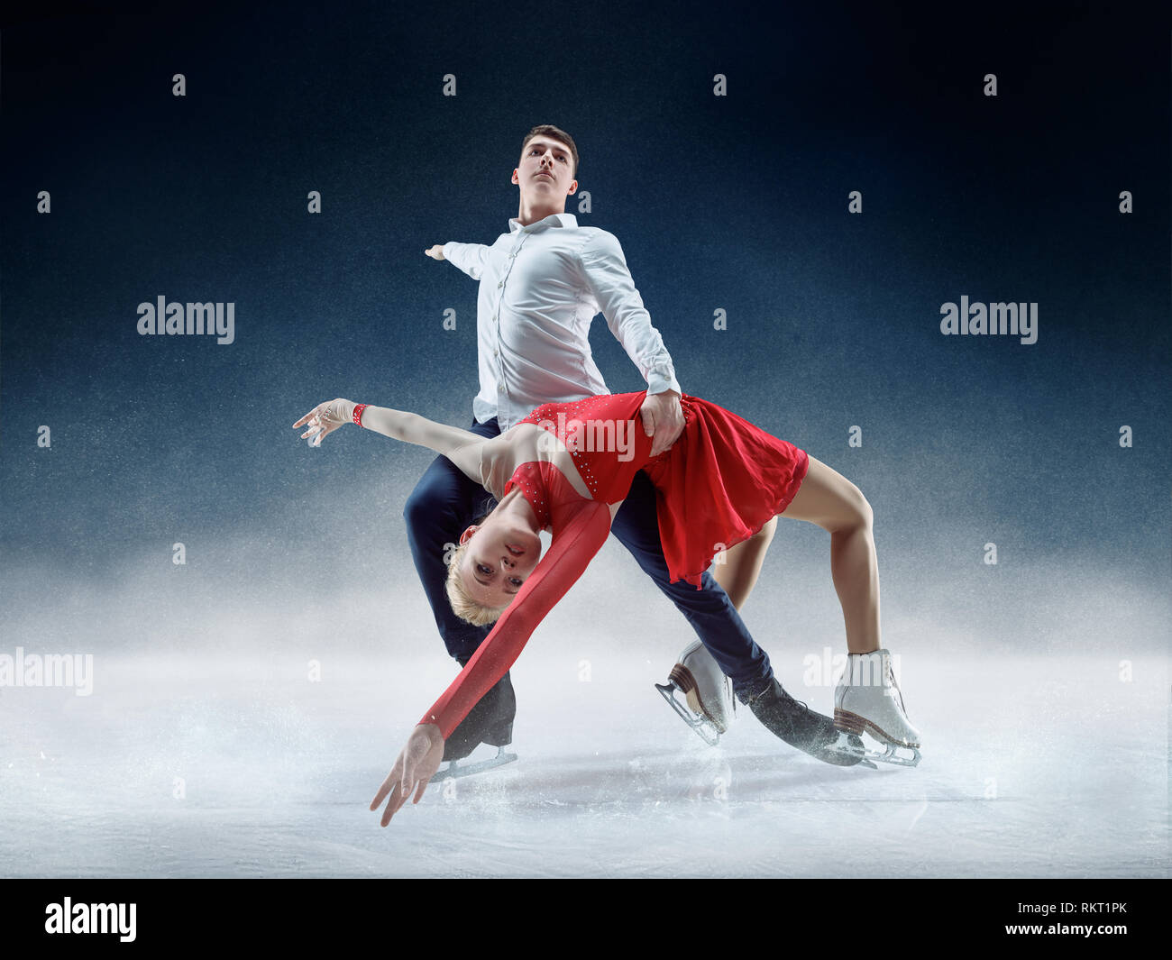 World champions in figure skating hi-res stock photography and images ...