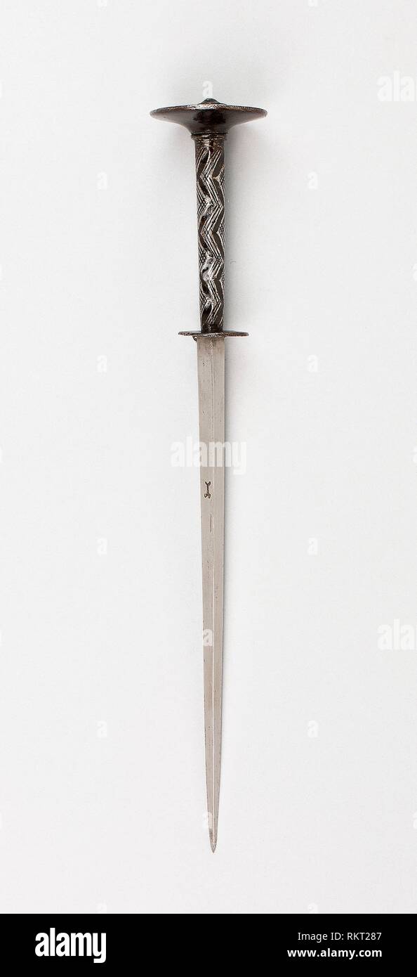 Rondel dagger hi-res stock photography and images - Alamy