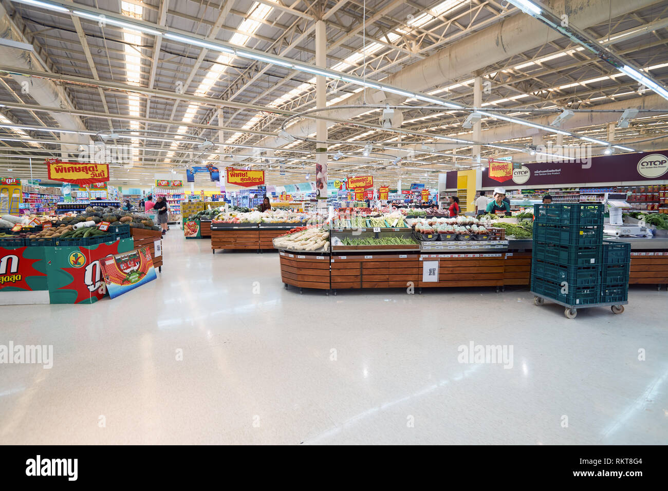 PATTAYA, THAILAND - FEBRUARY 22, 2016: inside of the Tesco Lotus ...