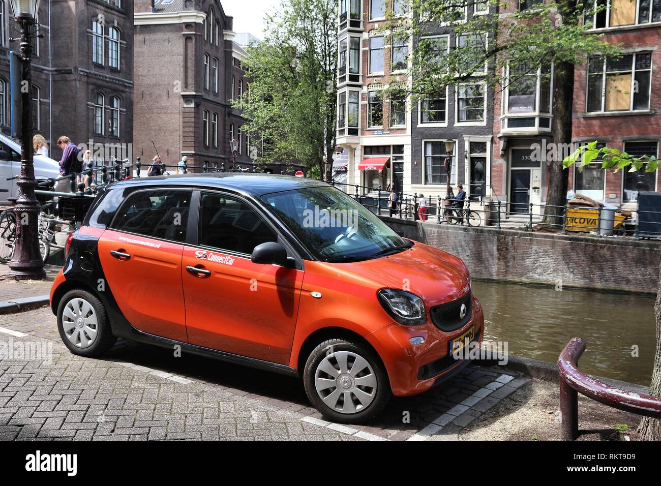 Connectcar hi-res stock photography and images - Alamy