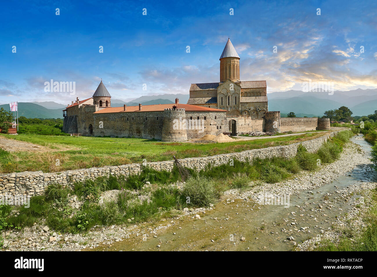 Pictures & images of the medieval Alaverdi St George Cathedral ...