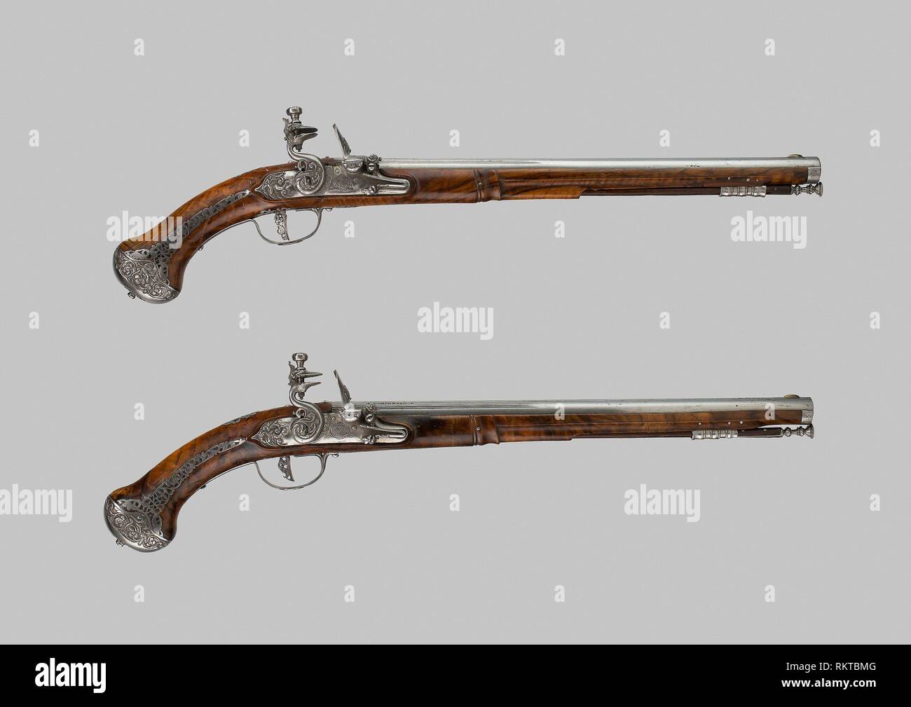 Flintlock pistol 1600s hi-res stock photography and images - Alamy