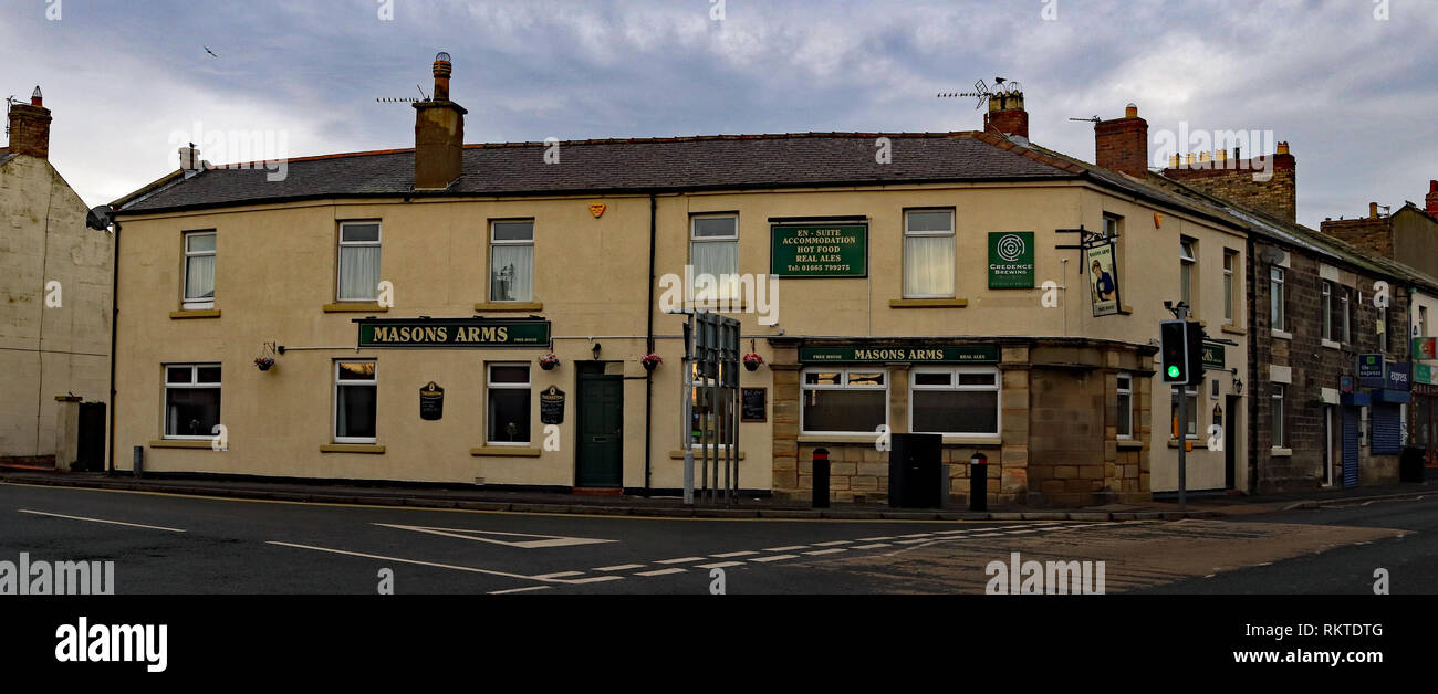 Pub in amble hi-res stock photography and images - Alamy