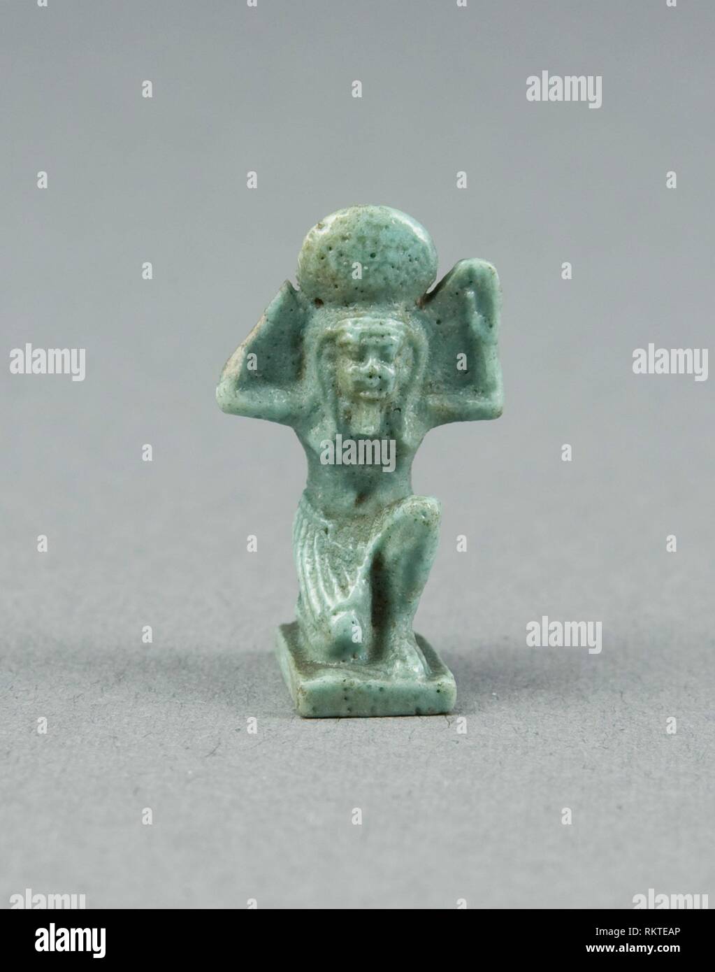 Shu god egypt hi-res stock photography and images - Alamy