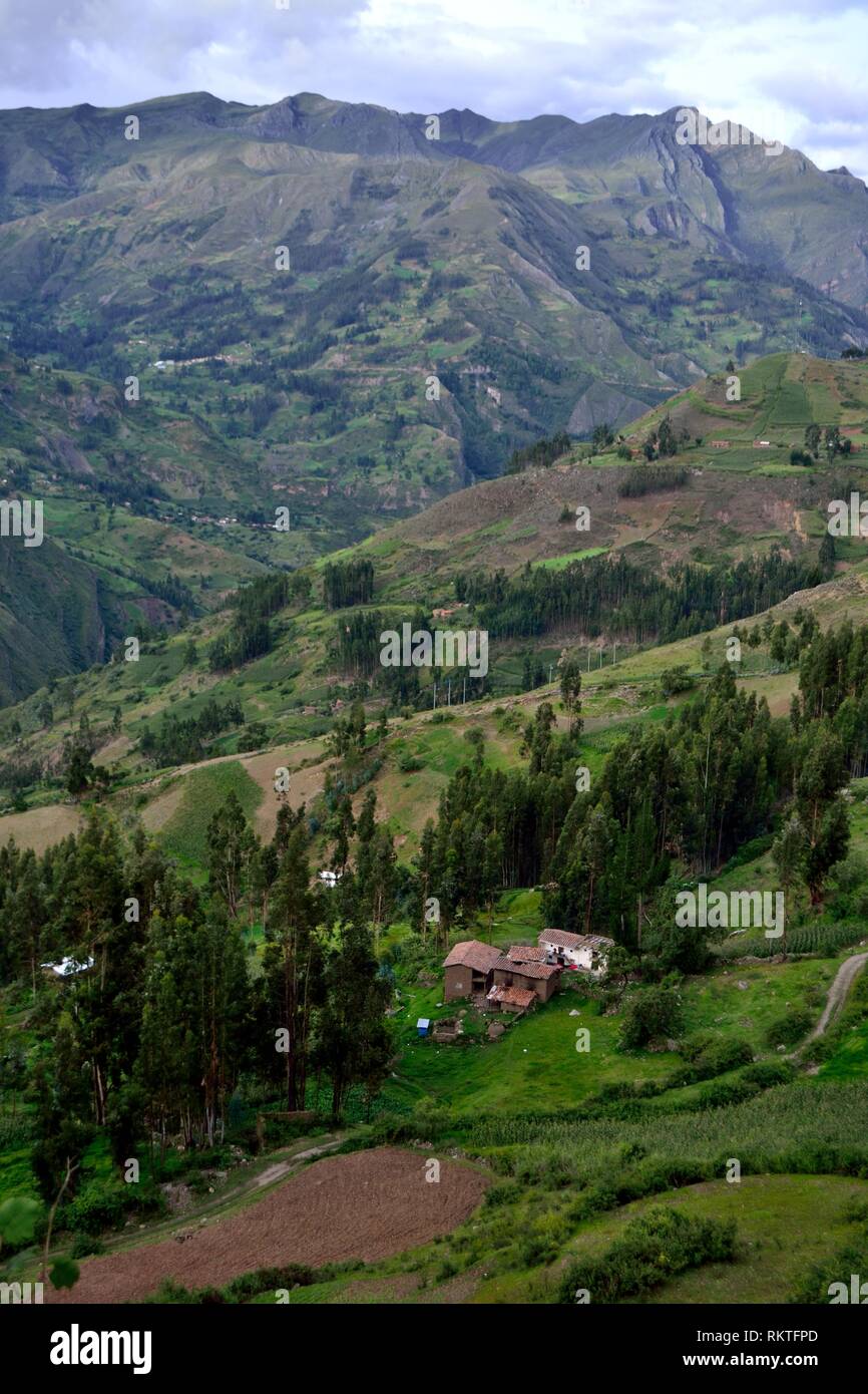YANAMA - National park HUASCARAN. Department of Ancash.PERU Stock Photo ...