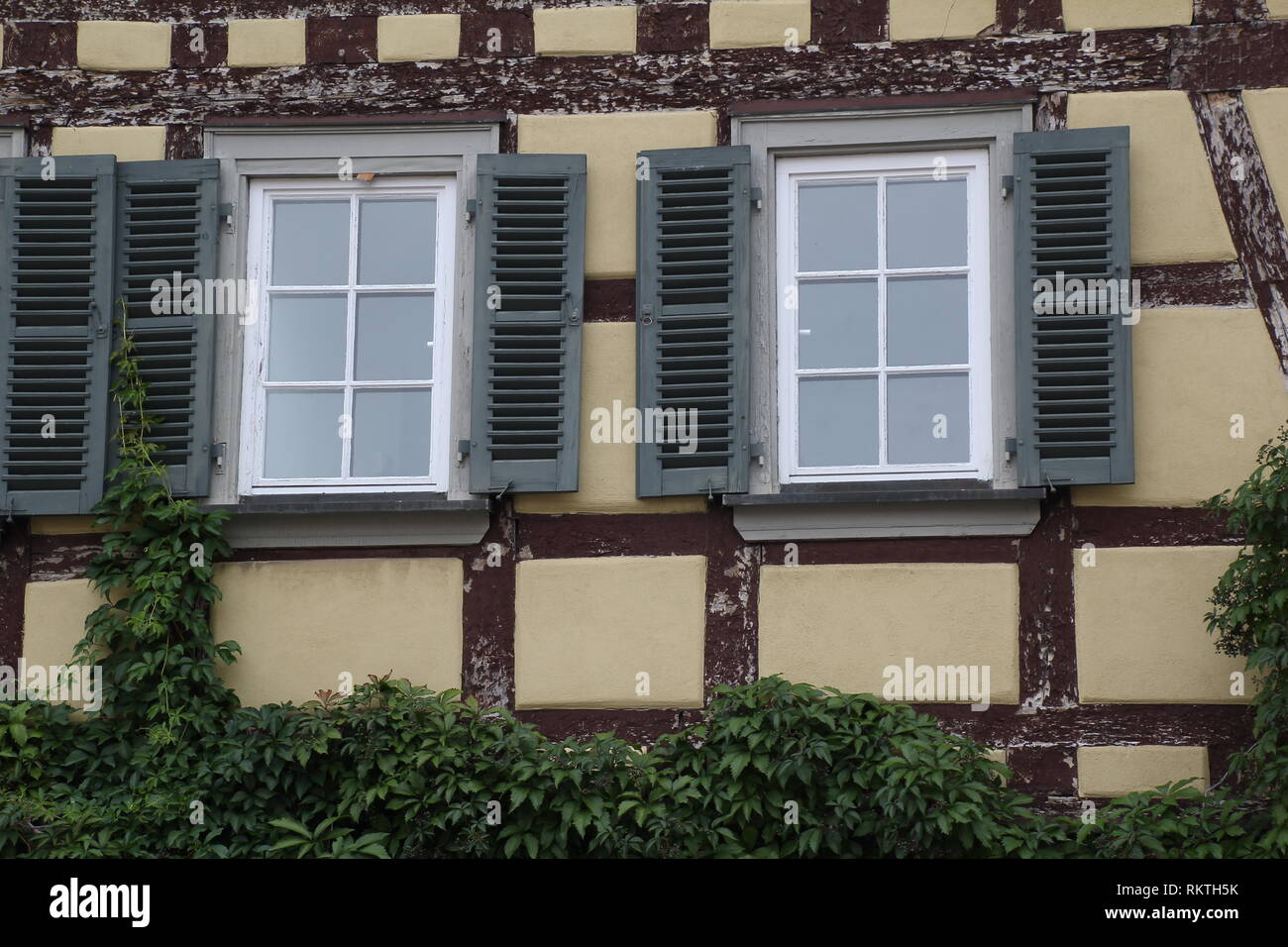 Shutter Swiss Chalet High Resolution Stock Photography and Images - Alamy
