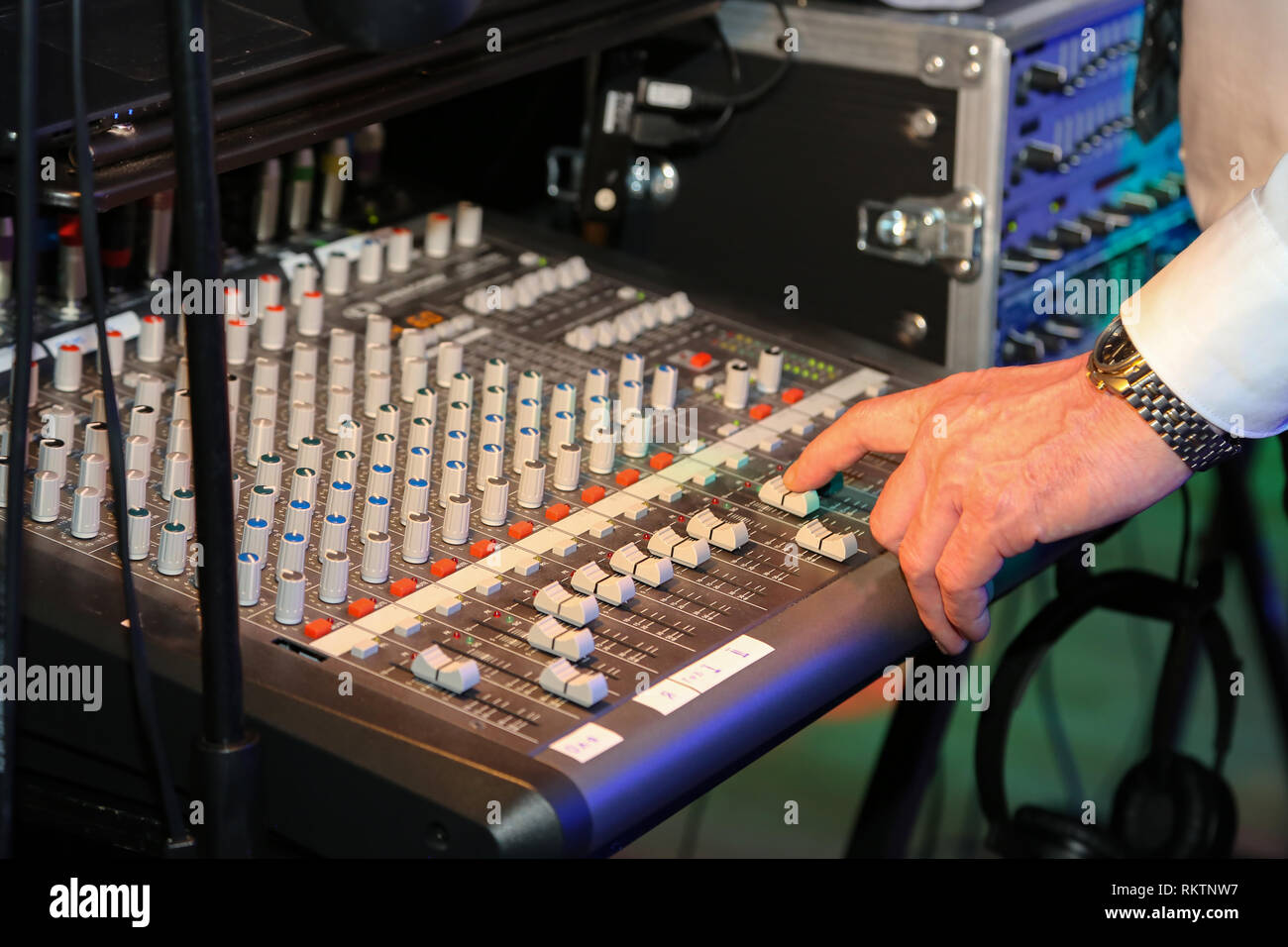 DJ pult , Remote control light in the concert hall Stock Photo - Alamy