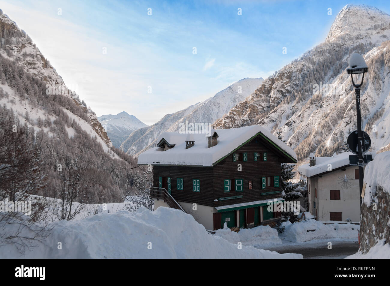 Italian mountain resort hi-res stock photography and images - Alamy