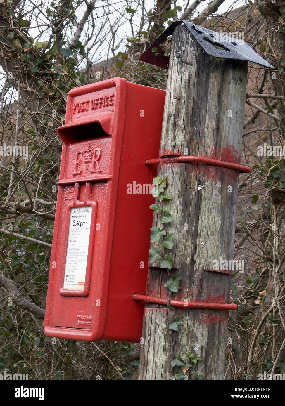 WELCOMBE MOUTH, HARTLAND, DEVON, ENGLAND, UK. 8th March 2005. Rural ...