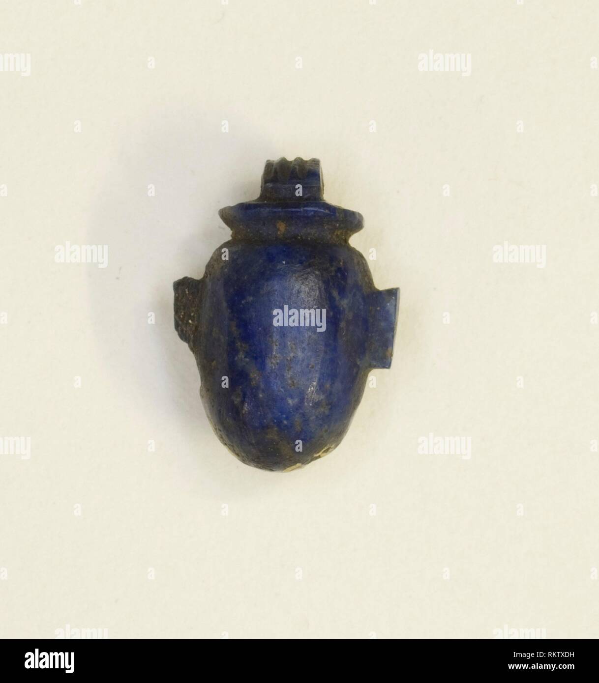 Ancient egyptian heart amulet hi-res stock photography and images - Alamy