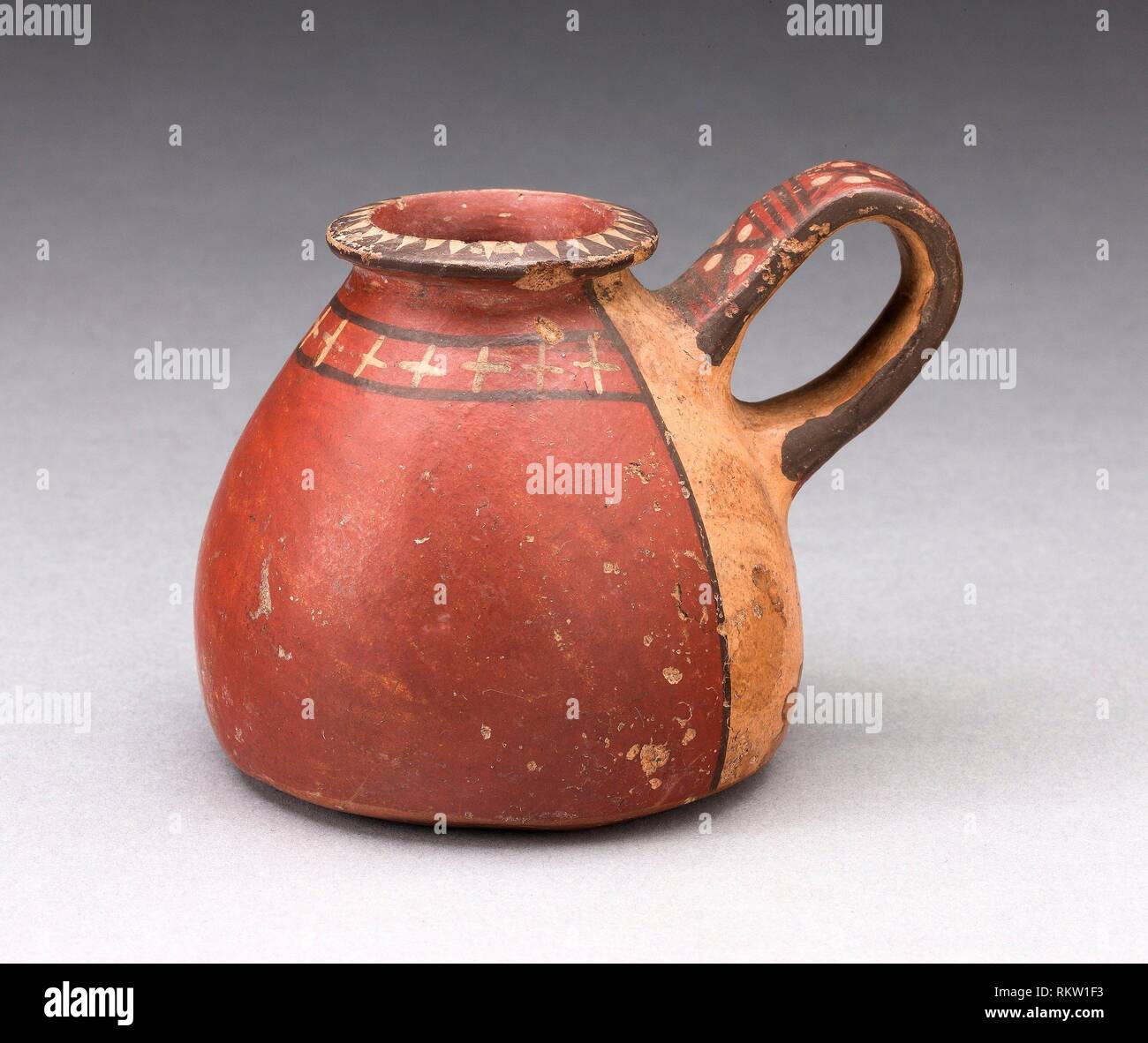 Inca ceramic jug hi-res stock photography and images - Alamy