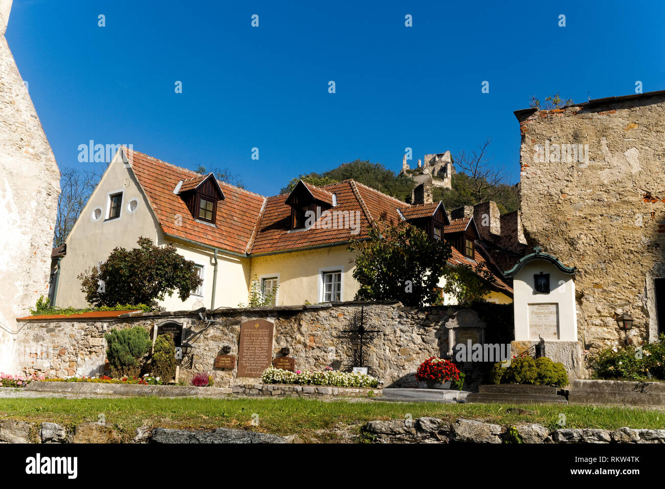 Medieval old town durnstein hi-res stock photography and images - Alamy