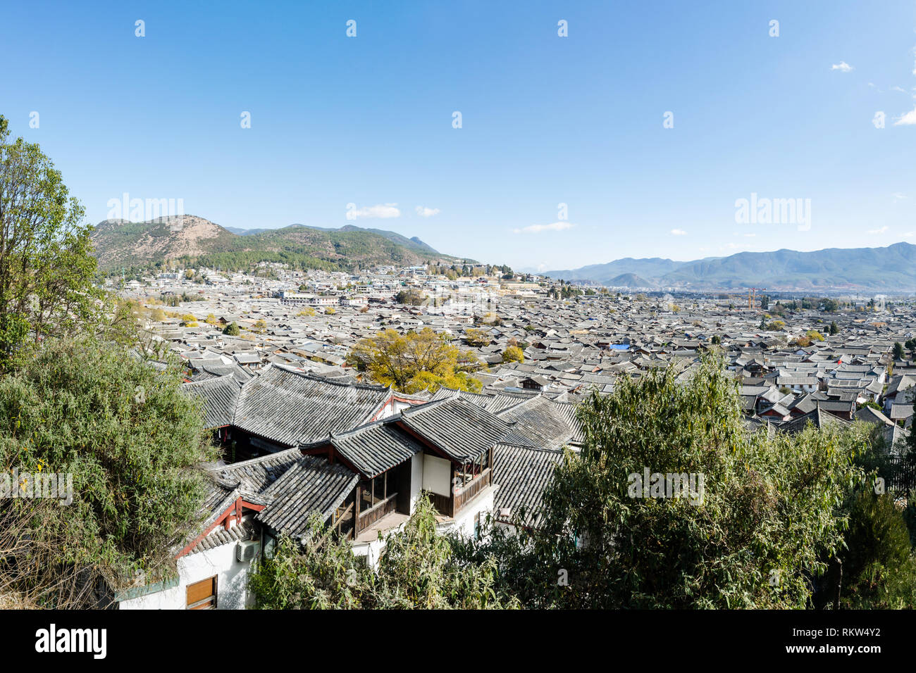 Chinese town architecture hi-res stock photography and images - Alamy