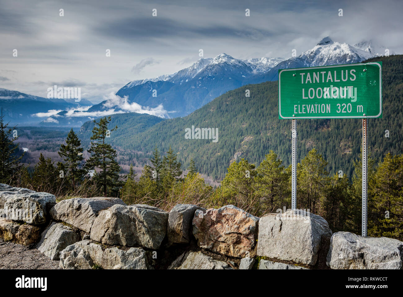 A view from the Tantalus Lookout Stock Photo - Alamy