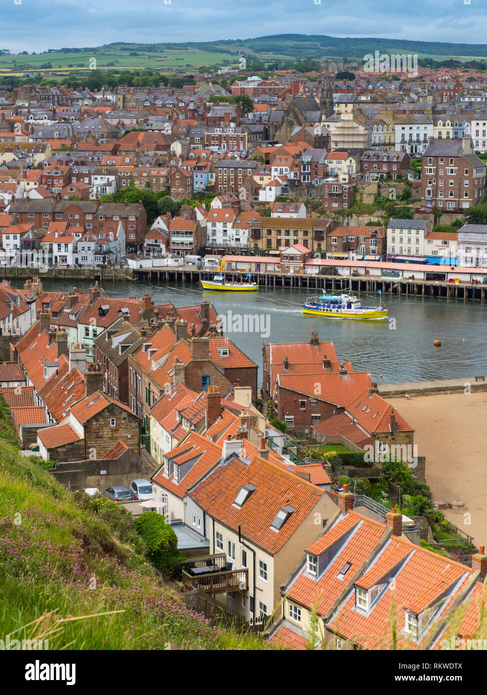 River esk whitby hi-res stock photography and images - Alamy