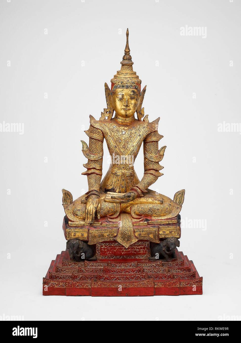 Elephant throne hi-res stock photography and images - Alamy