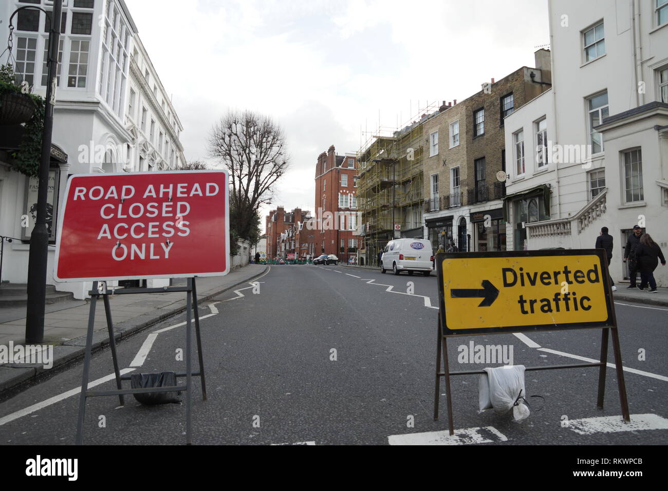 Thames water lorry sinkhole hi-res stock photography and images - Alamy