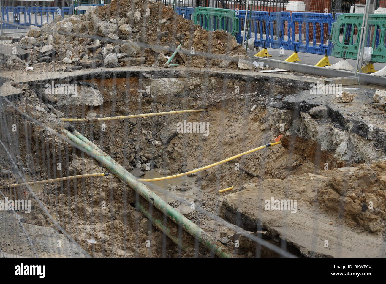 Thames water lorry sinkhole hi-res stock photography and images - Alamy