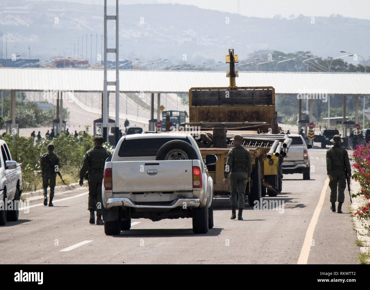 Members venezuelan bolivarian national guard hi-res stock photography ...
