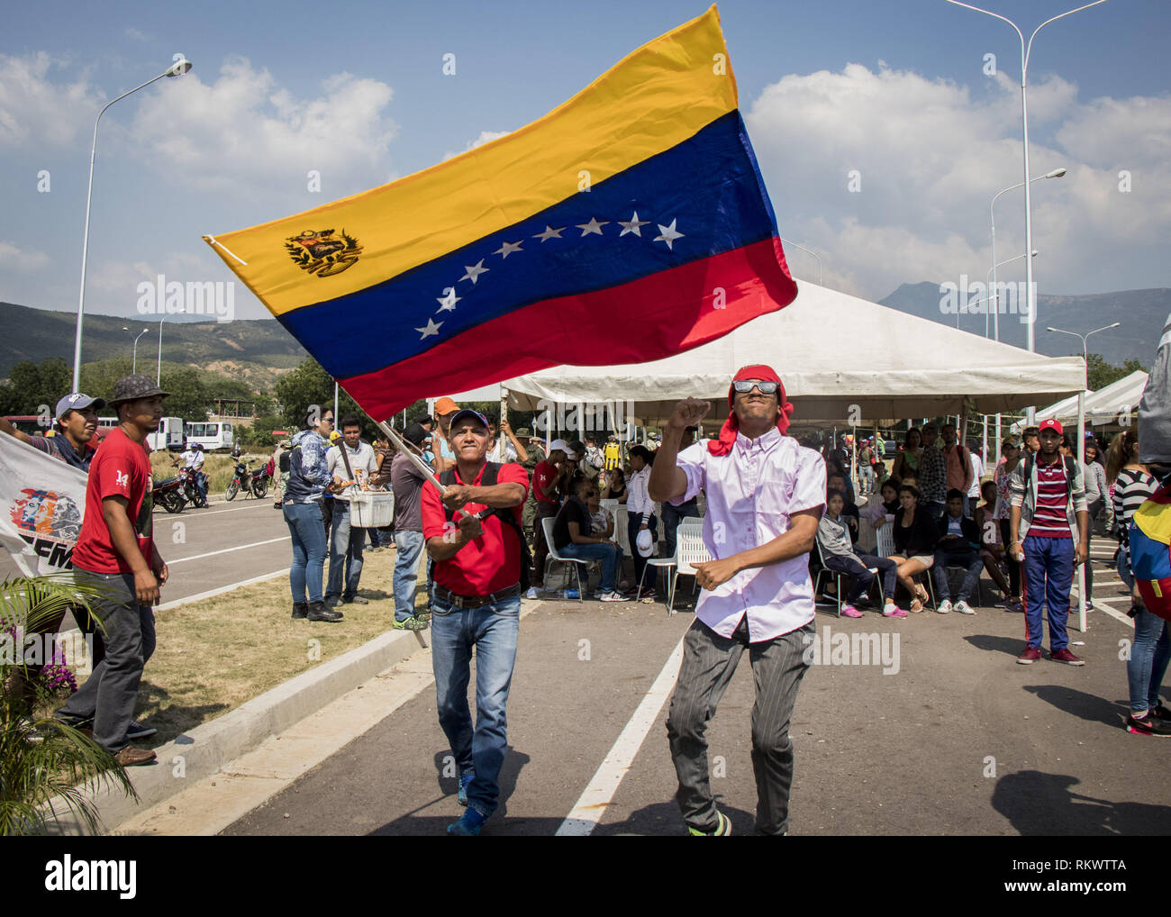 Members venezuelan bolivarian national guard hi-res stock photography ...