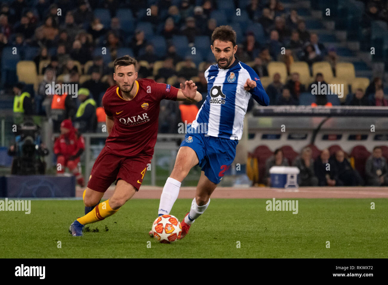 Adrian lopez alvarez porto bryan cristante roma hi-res stock ...