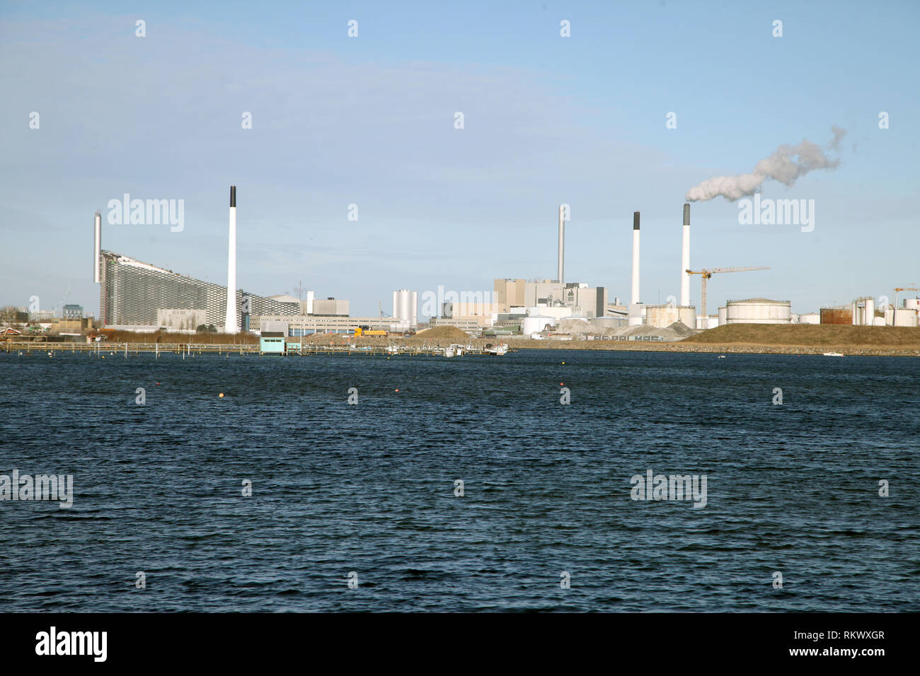 Kopenhagen, Denmark. 12th Feb, 2019. The waste incineration plant ...
