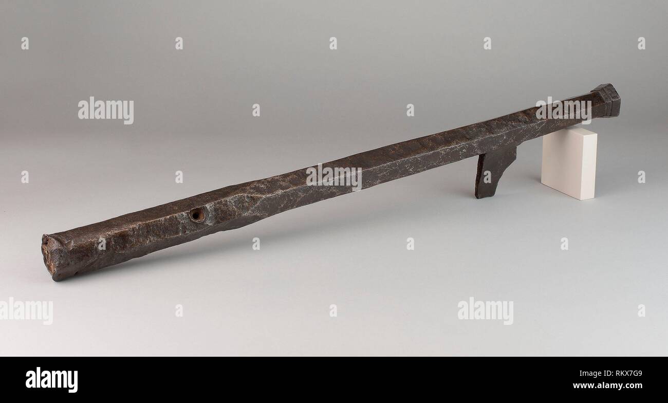 Wall gun hi-res stock photography and images - Alamy