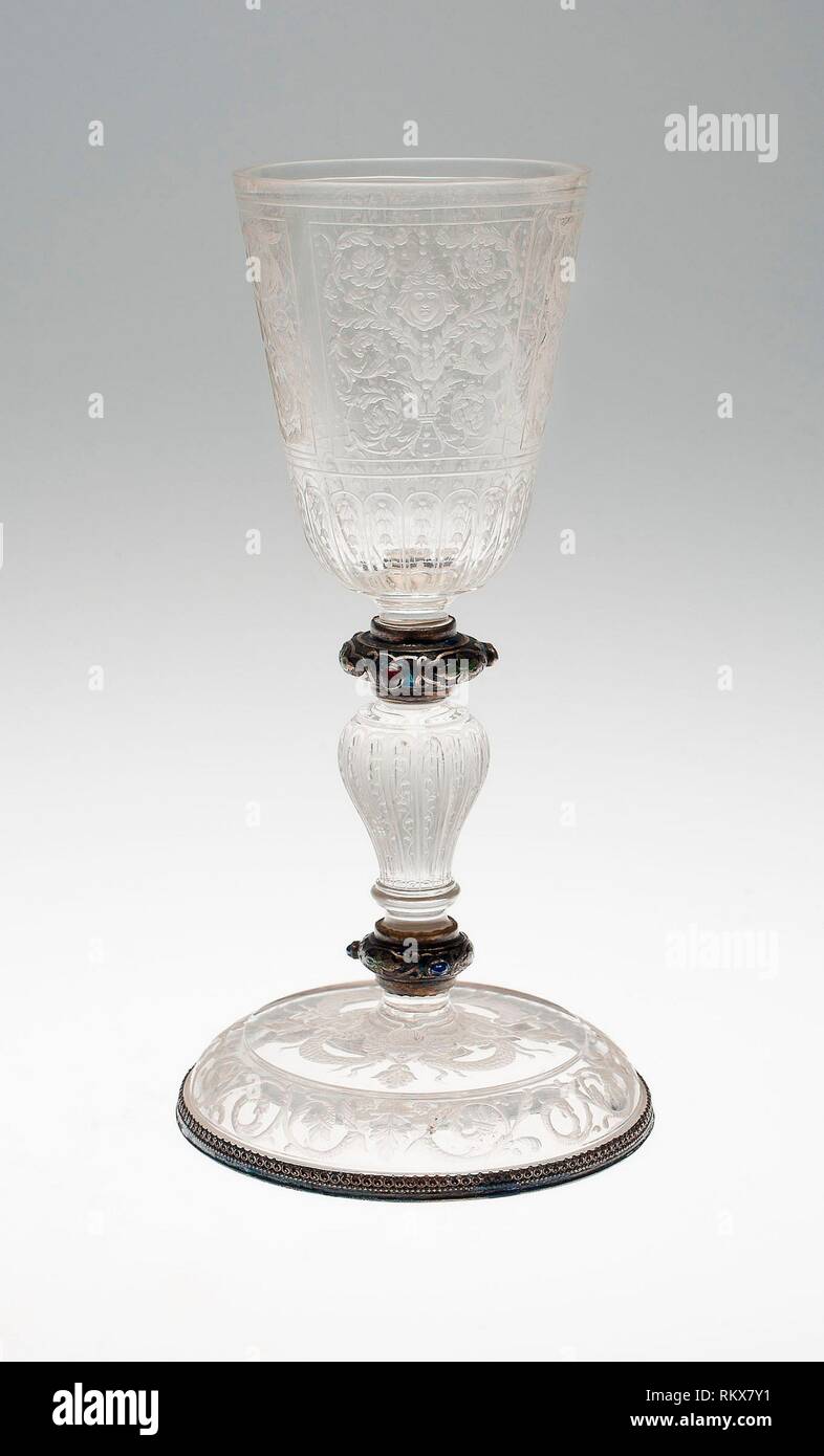 Crystal goblet historic hi-res stock photography and images - Alamy