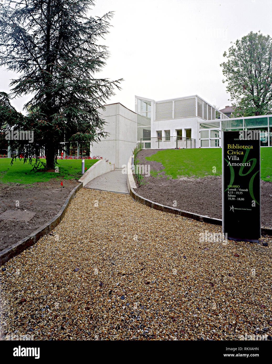Modern glass door, library hi-res stock photography and images - Alamy