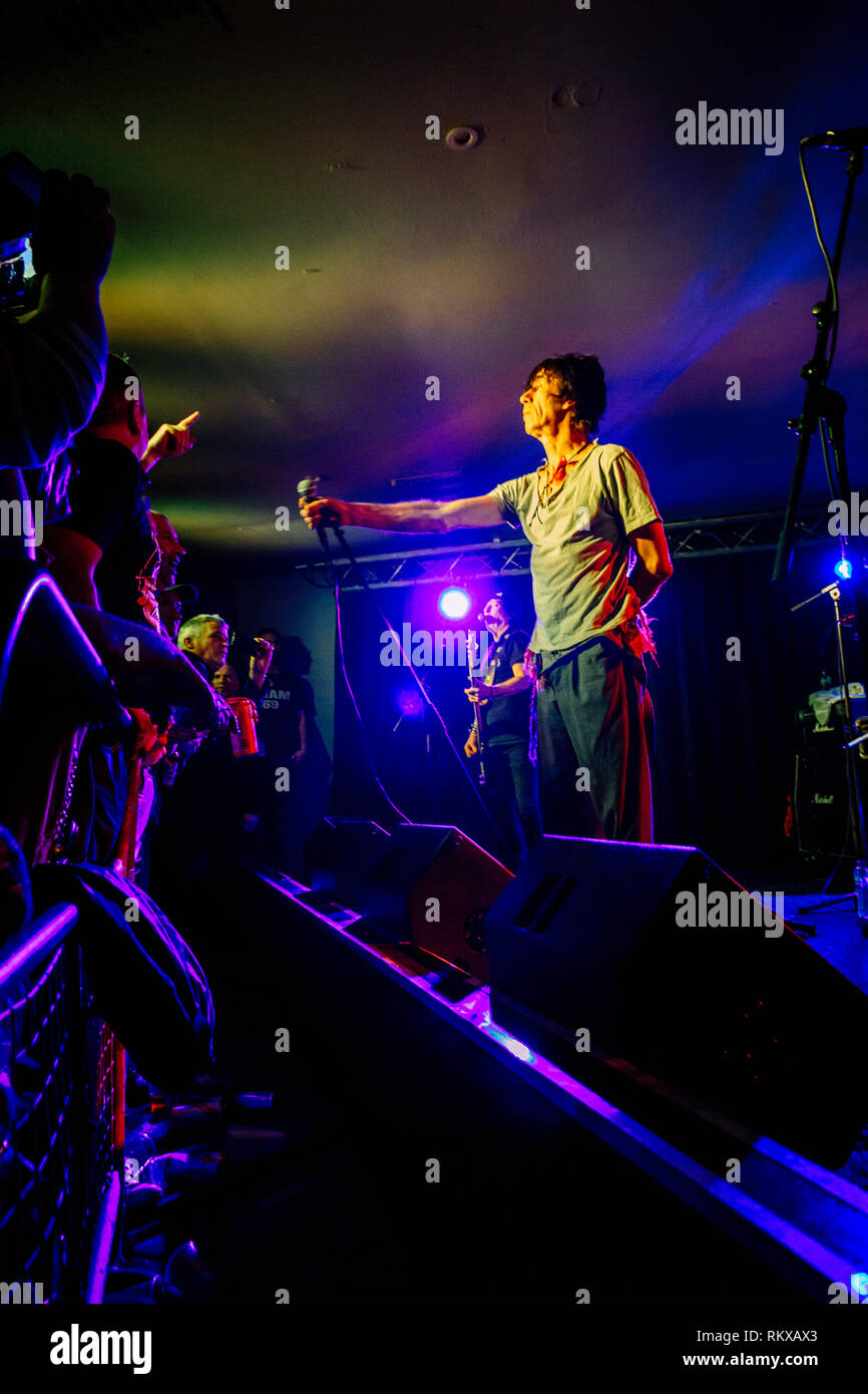 Jimmy pursey hi-res stock photography and images - Alamy
