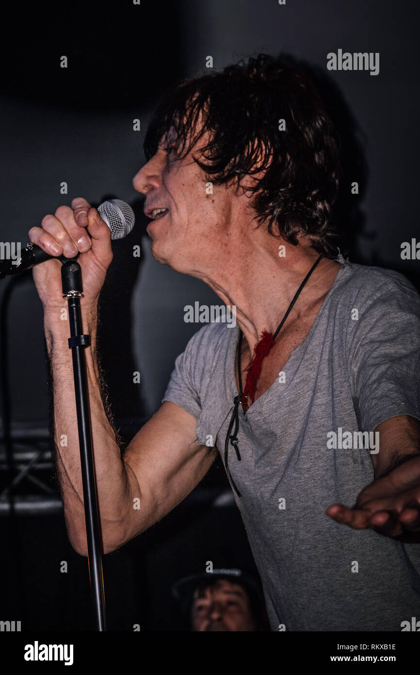 Jimmy pursey hi-res stock photography and images - Alamy