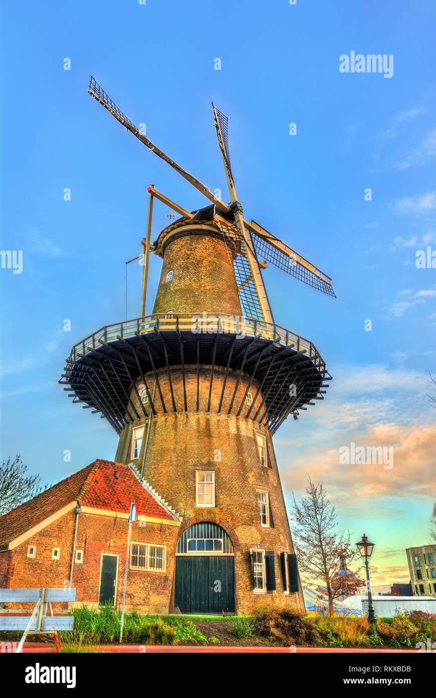 Leiden wind mill de valk leiden windmill de valk hi-res stock ...