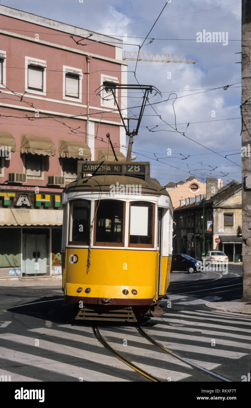 Lissabon, Strassenbahn, Largo das Fontainhas - Lisboa, Tramway, Largo ...